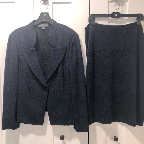 St. John | Other | St John Dark Blue Gold Metallic Lightweight Knit ...